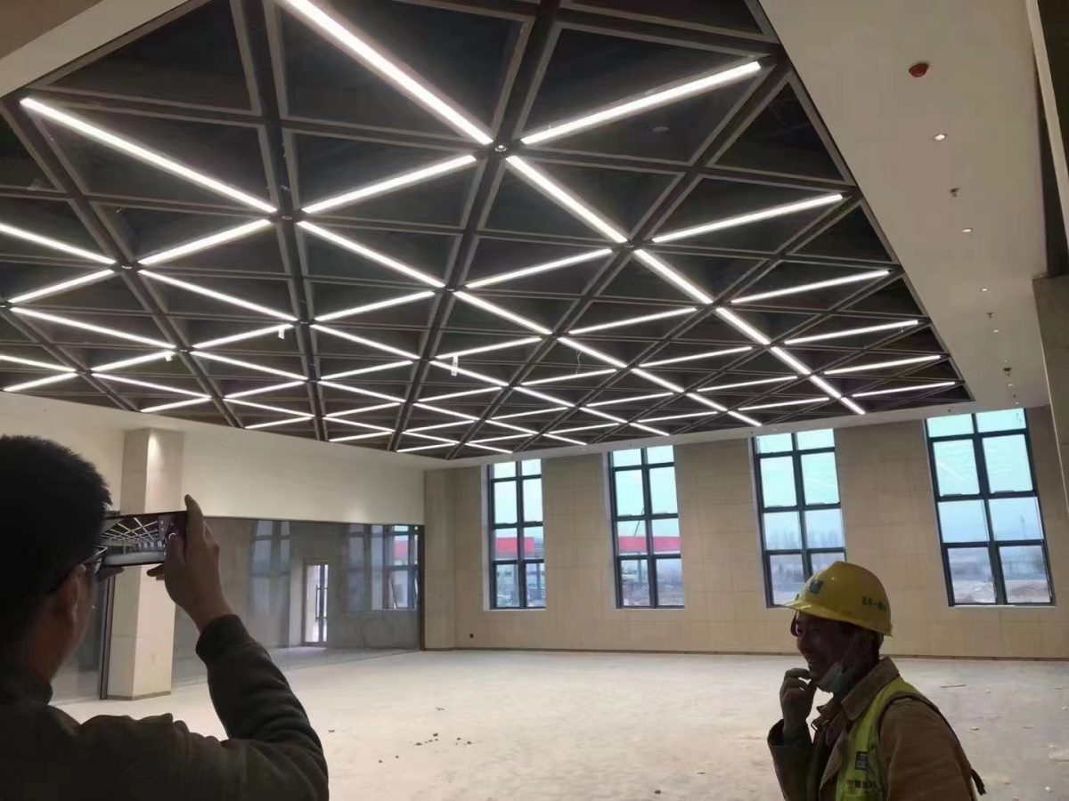 DIY Commercial LED Linear Light - Nautilux